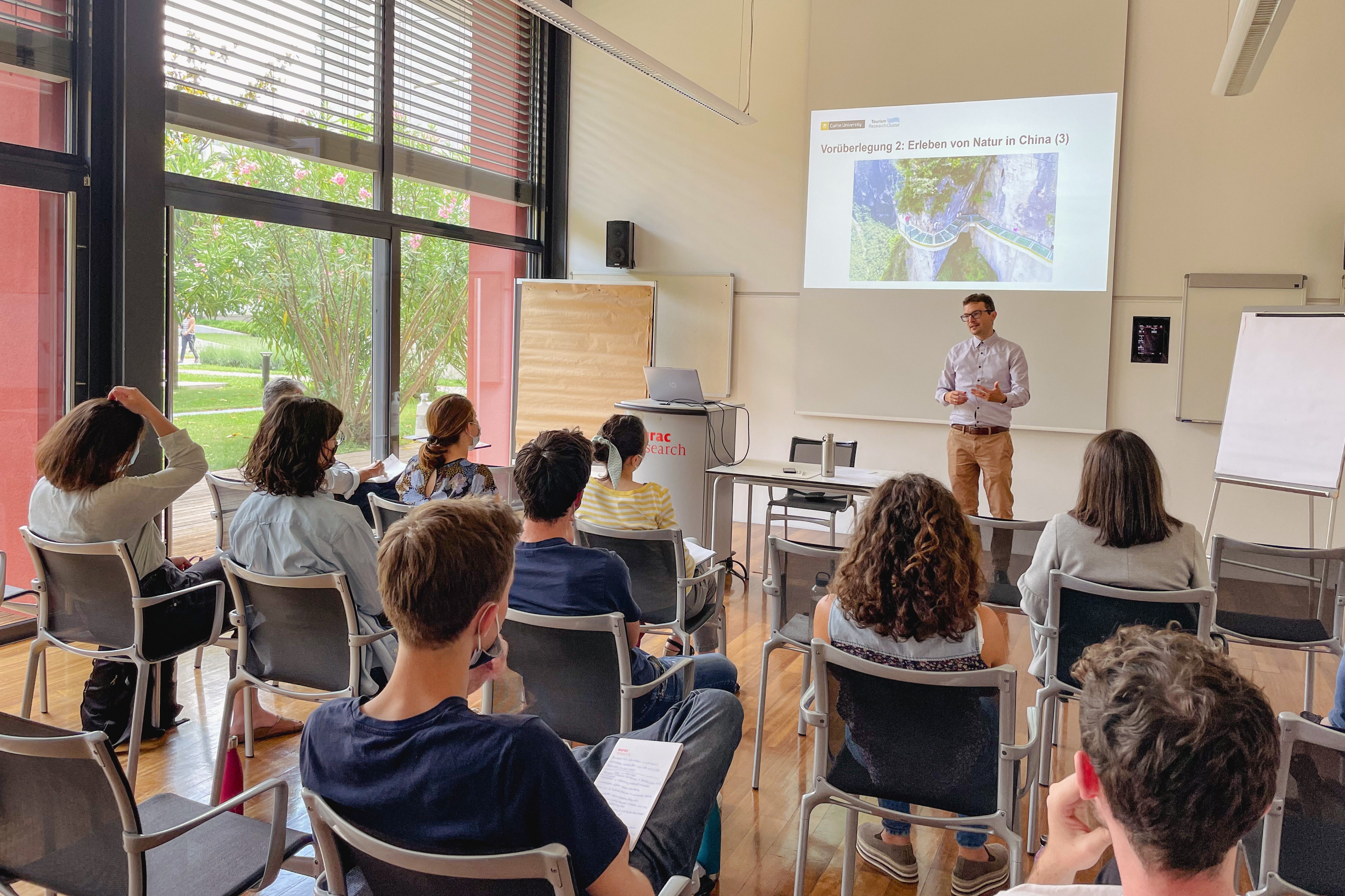 Michael Volgger gives a guest lecture at the Center for Advanced Studies