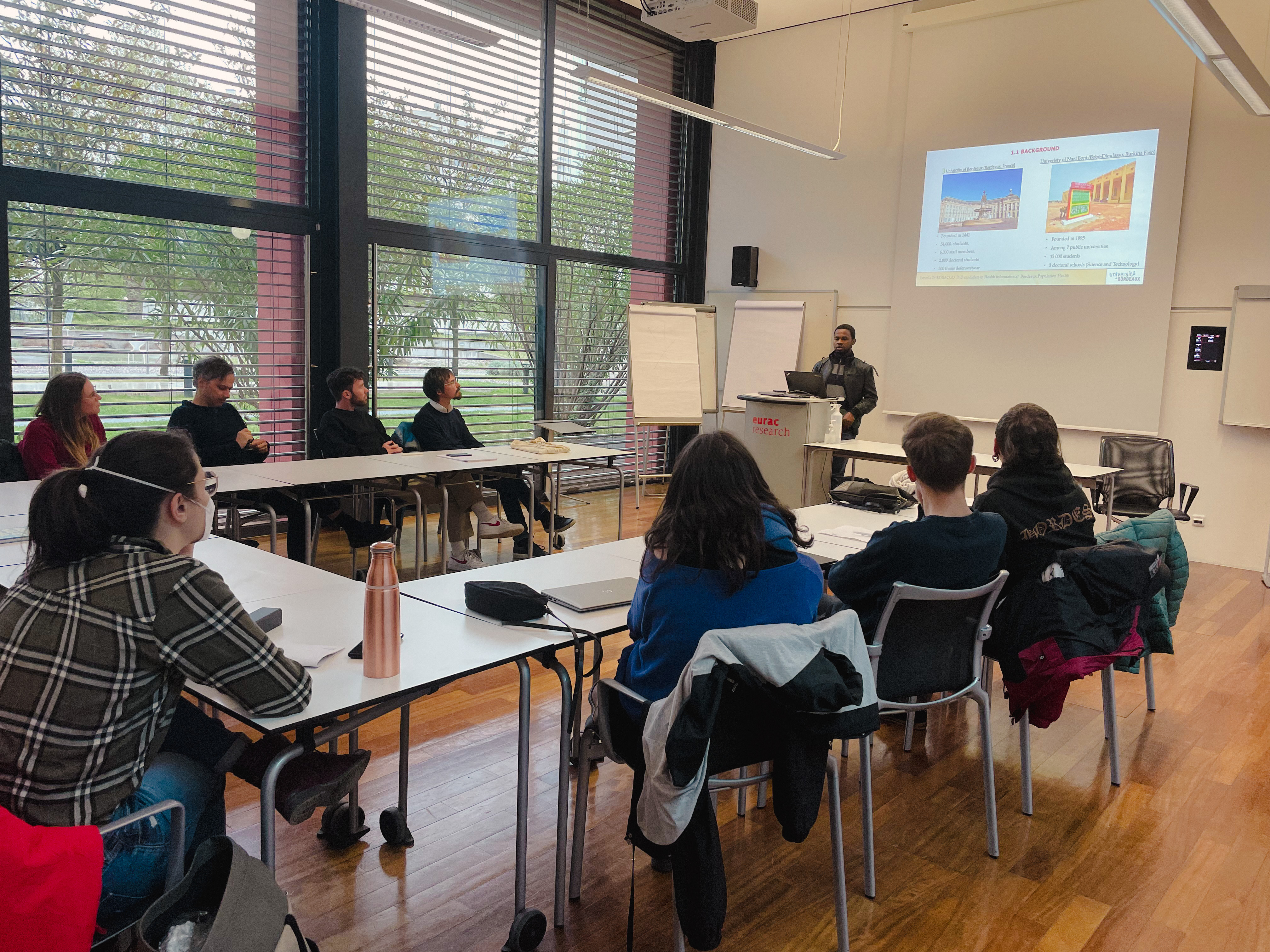 Trainees' seminar series at the Center for Advanced Studies