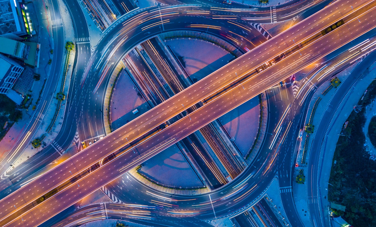 Digitalization and deep decarbonization pathways