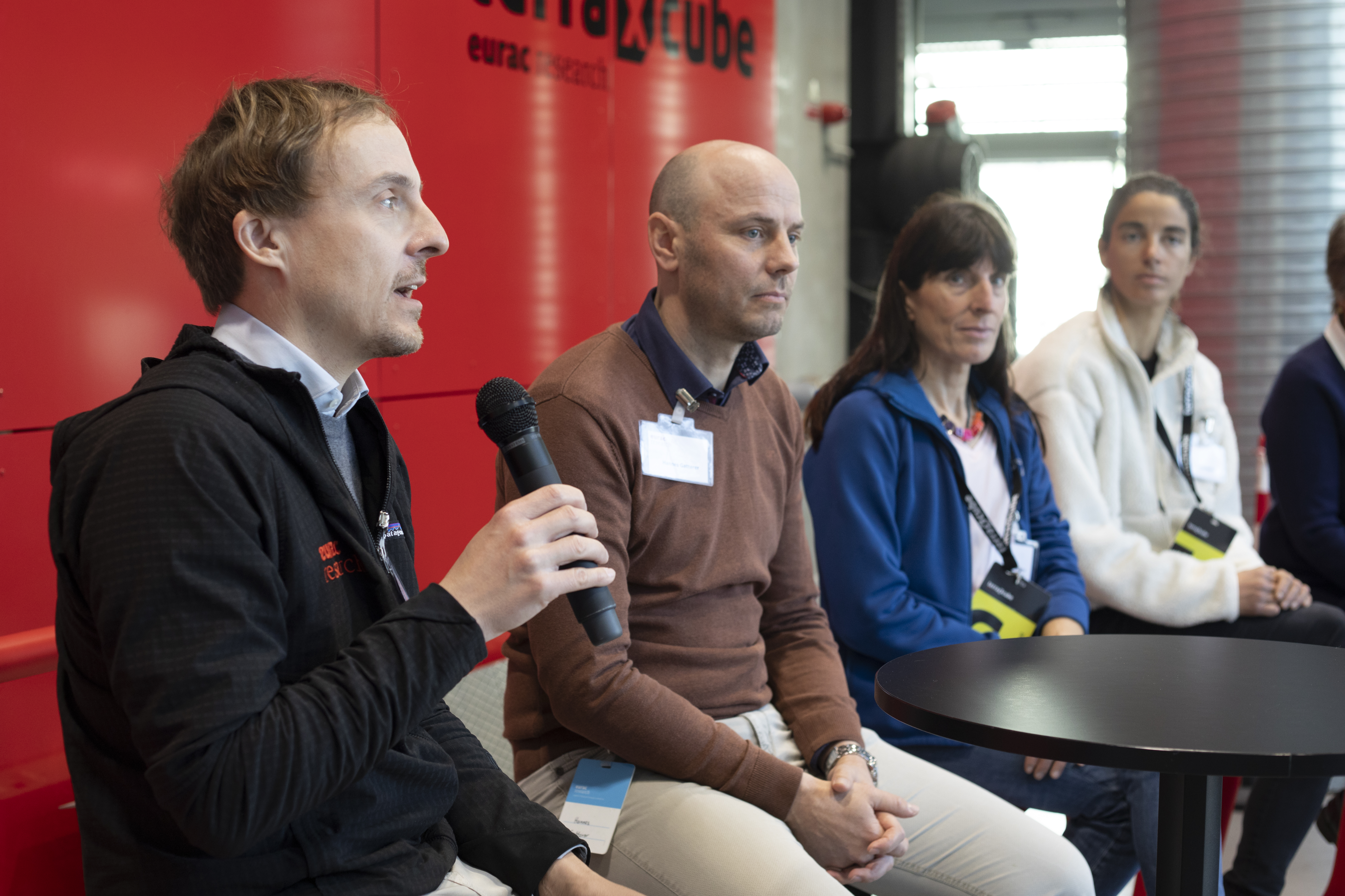 Alpiniste in terraXcube per le visite preliminari - Eurac Research